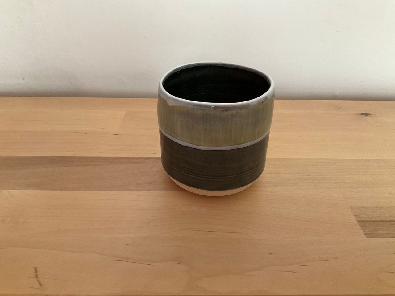 Black yellow planter – Projects – Romaric's ceramics